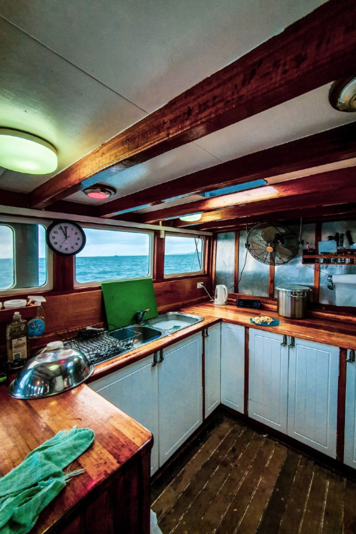 Boat Refurbishing & Renovation Guide | Boat Windows